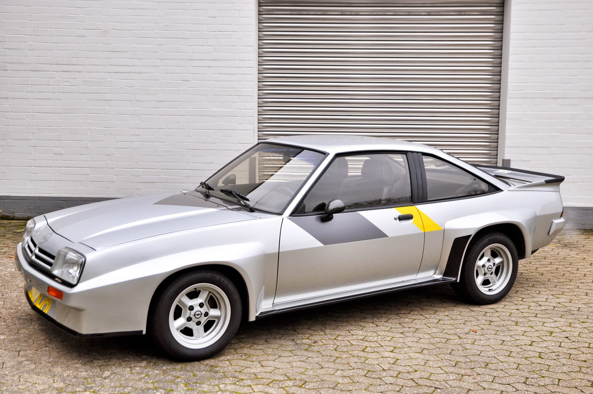 - Opel Manta 400 - Pure Classics